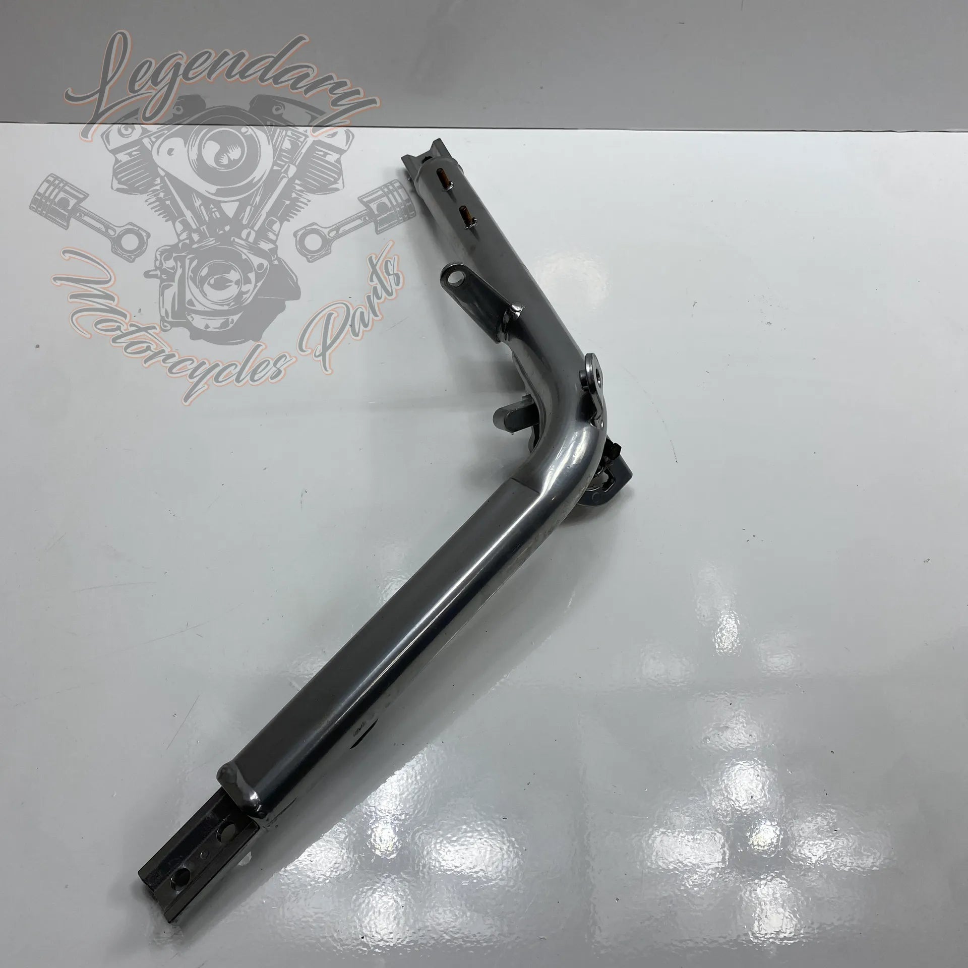 Linker onderste frame rail OEM 47987-05BGO – Legendary Parts