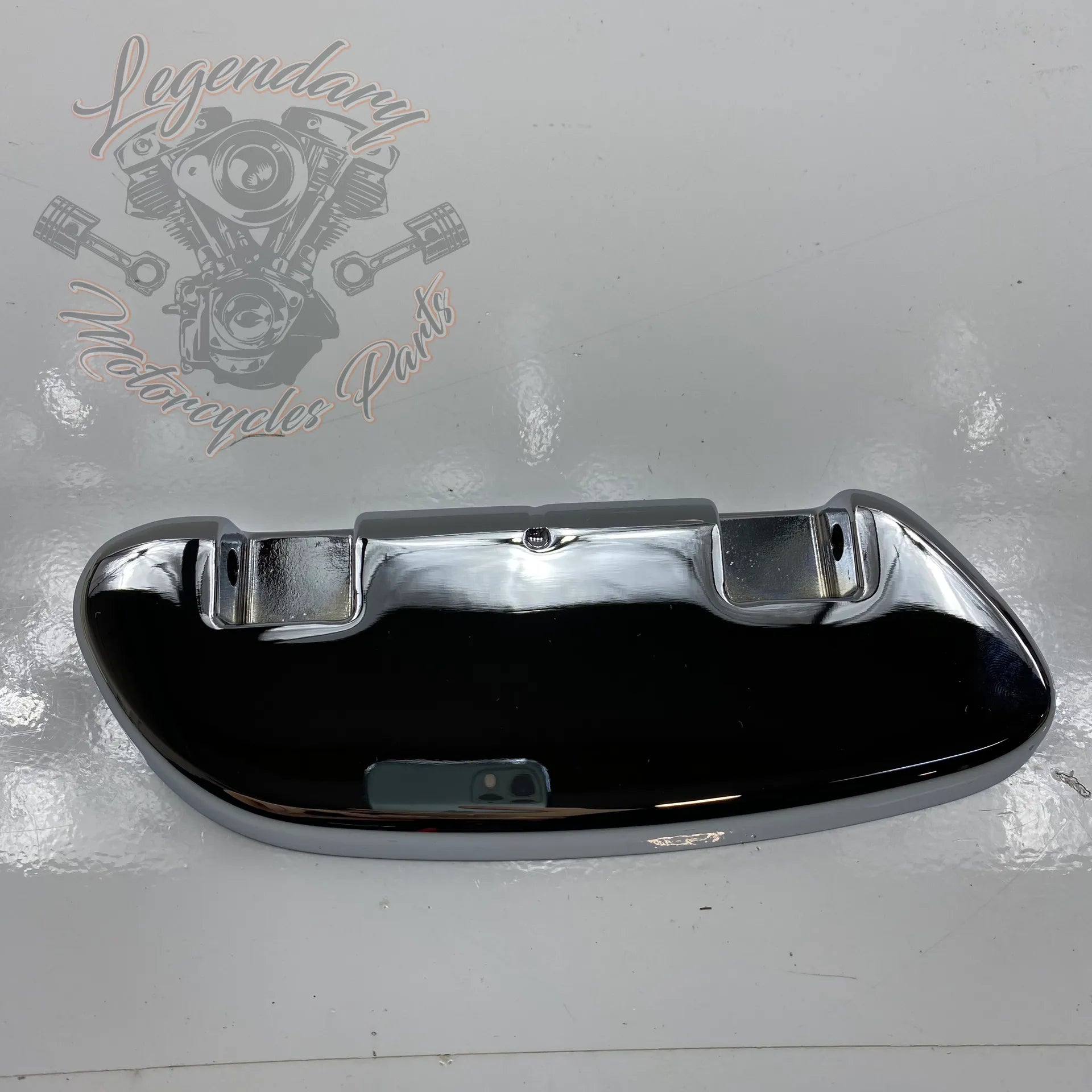 Pedana passeggero Streamliner destra OEM 50722-04 – Legendary Parts