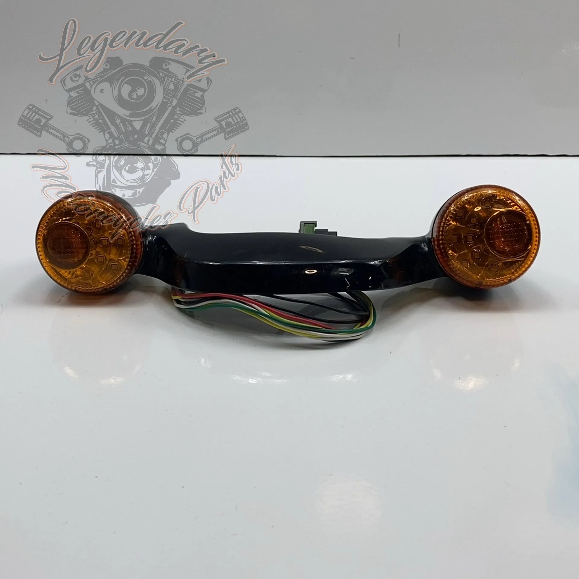 Achterlichtbalk en kentekenplaathouder OEM 67800484 – Legendary Parts