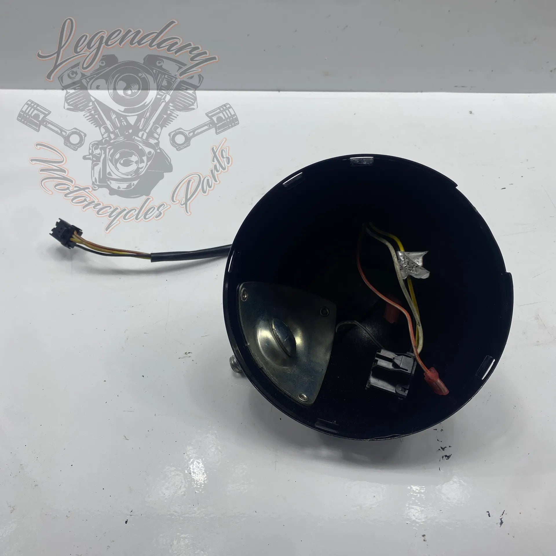 Cuvelage de phare OEM 69774-07A – Legendary Parts