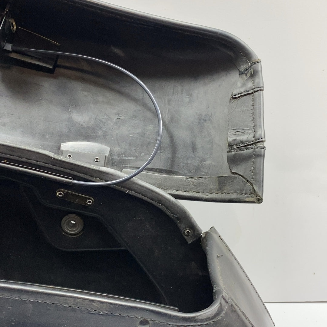 Complete Left Side Saddlebag OEM 88221-07 – Legendary Parts